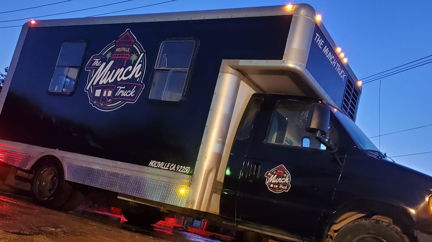 The Munch Truck Arrives in Holtville » Holtville Tribune