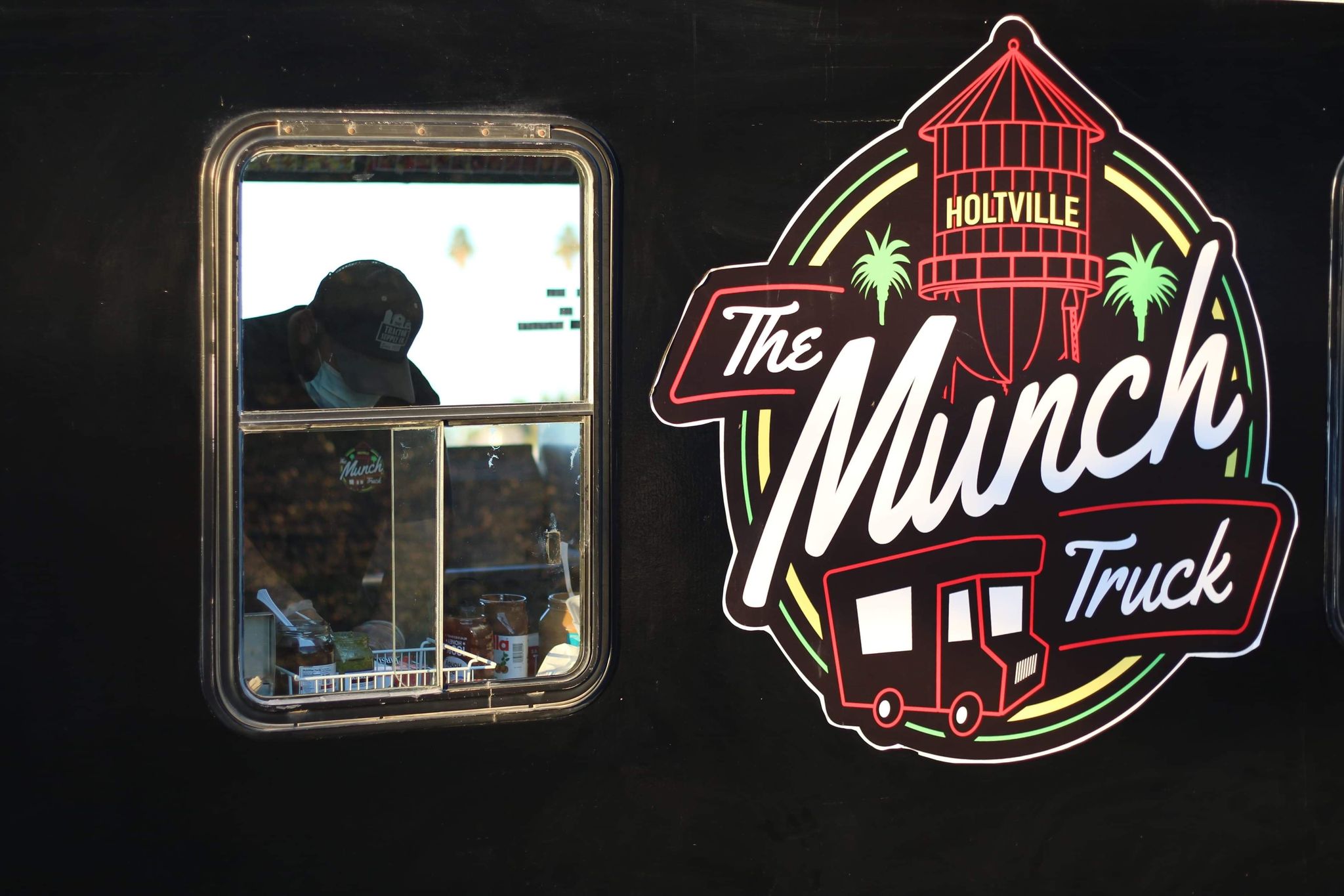 The Munch Truck Arrives in Holtville » Holtville Tribune