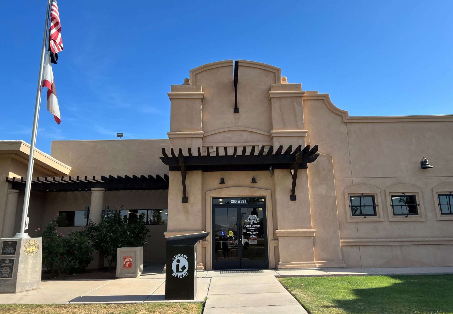 Imperial Public Library Awarded $100,000 Grant » Holtville Tribune