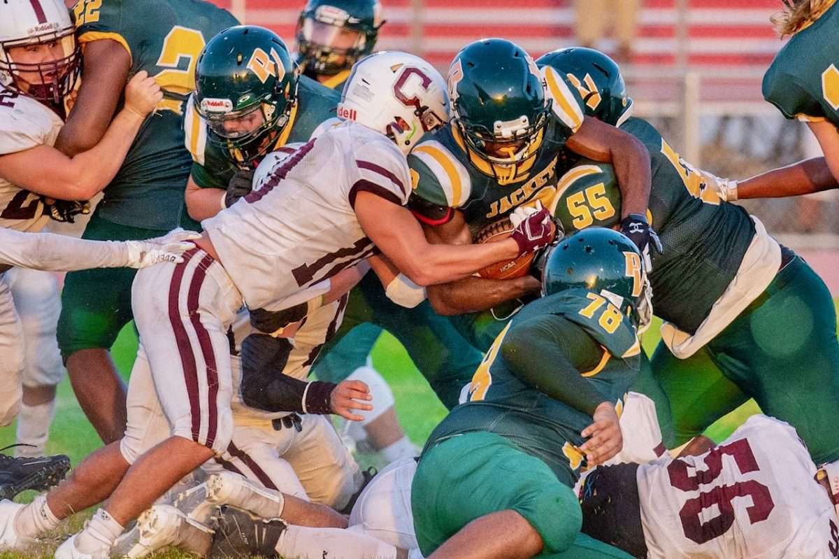 FOOTBALL: Bulldogs Win in OT Thriller » Holtville Tribune