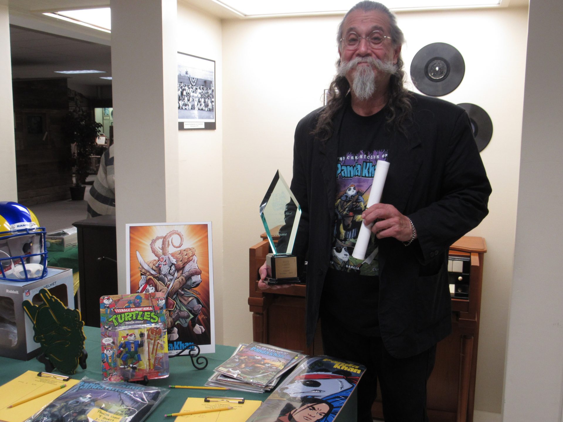 Cartoonist Dave Garcia Gets Green & Gold Honor » Holtville Tribune