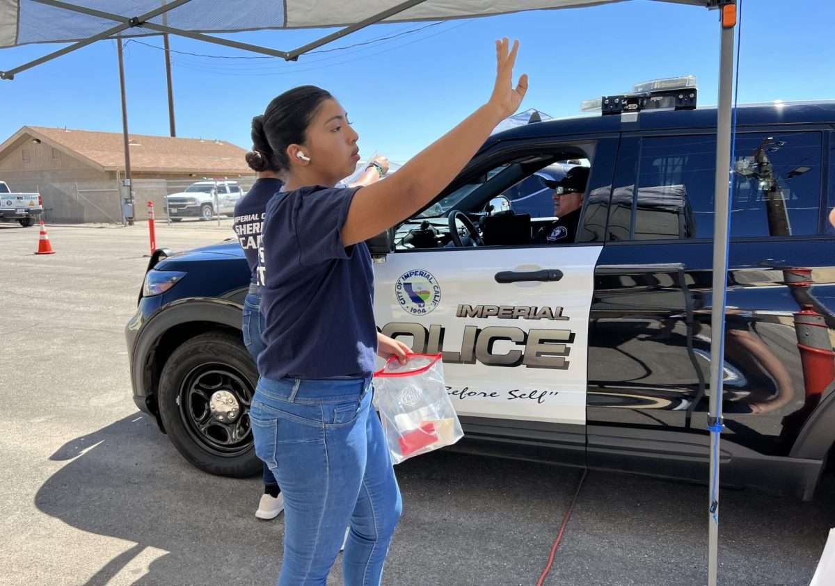Volunteers, Youths Help Make Sheriff’s Office Barbecue Run » Holtville Tribune