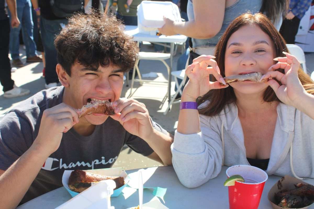 Savory Competition Suits Holtville Athletic Boosters » Holtville Tribune