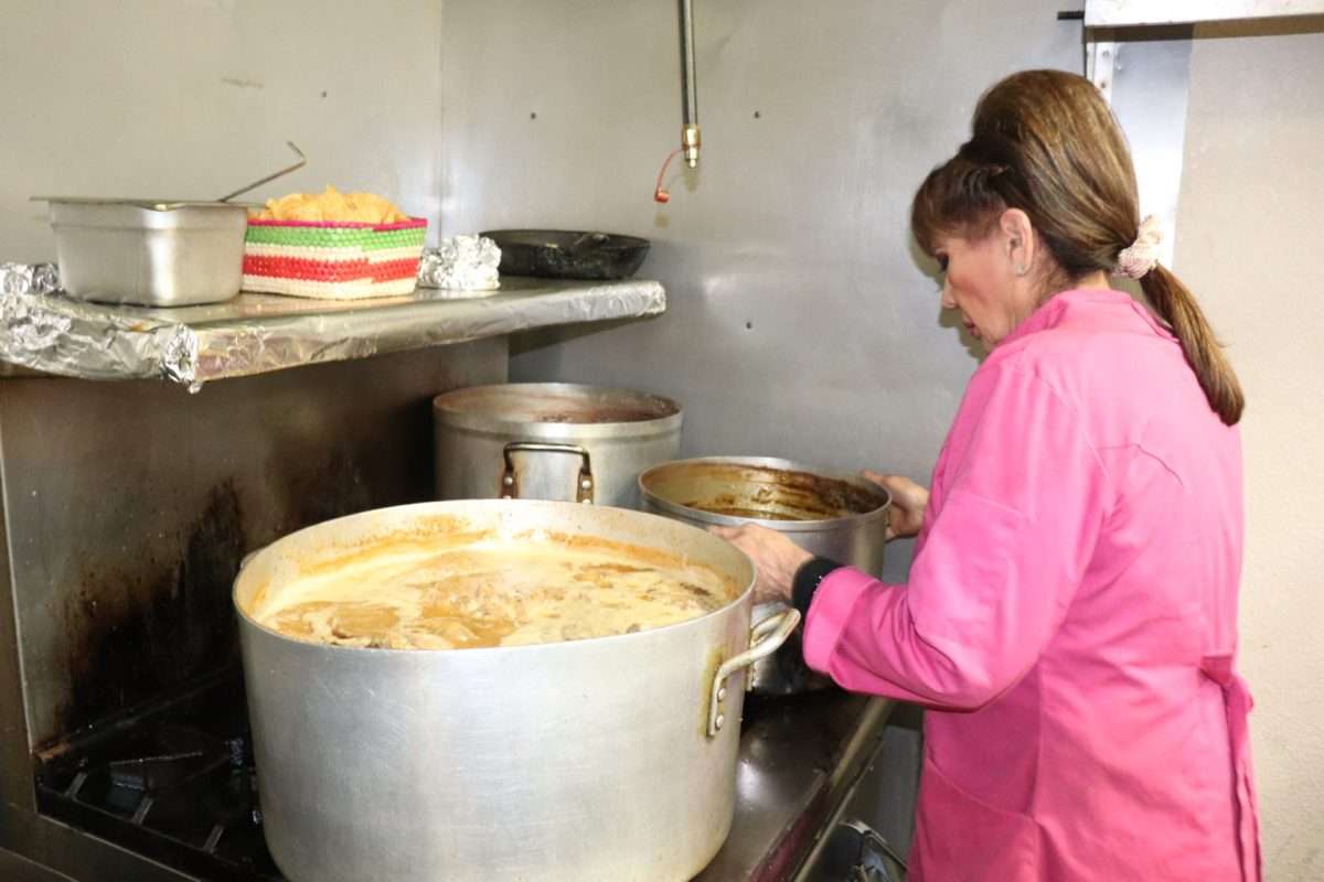 BUSINESS: Rosa’s Plane Food Expands Into El Centro » Holtville Tribune